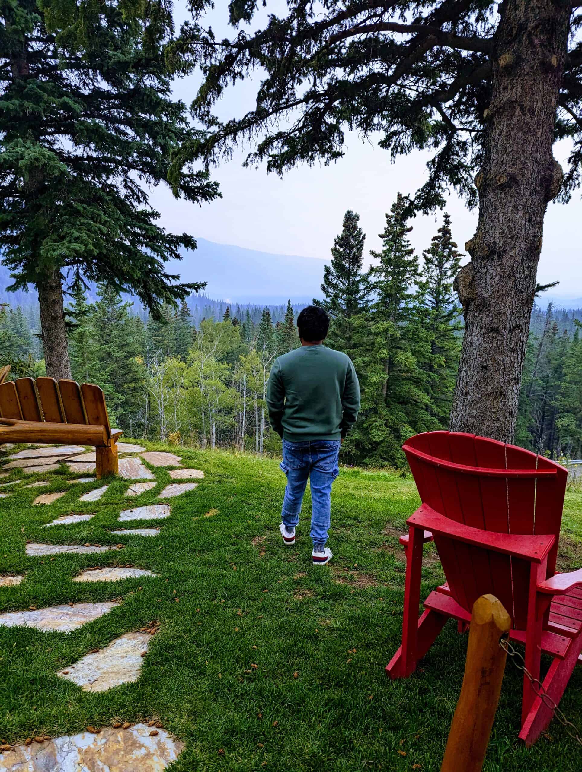 Overlander Mountain Lodge Jasper Review - The Touring Panda